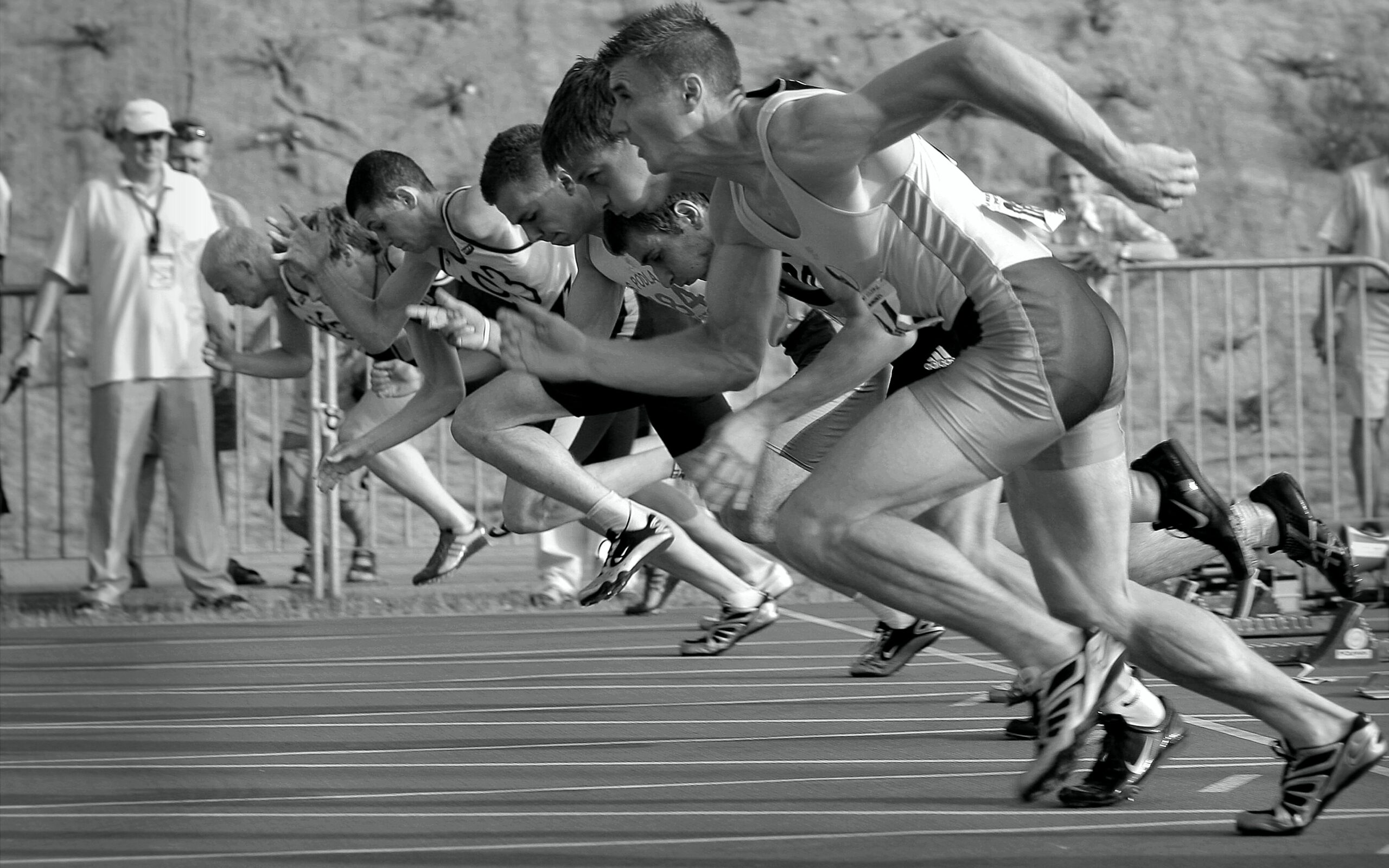 Which race lives the longest in the world?